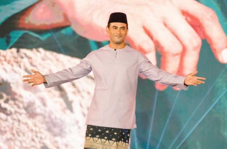 Biar Betul? Remy Ishak terima darjah kebesaran Melaka, kini bergelar Datuk - PADUMEDIA PRESS