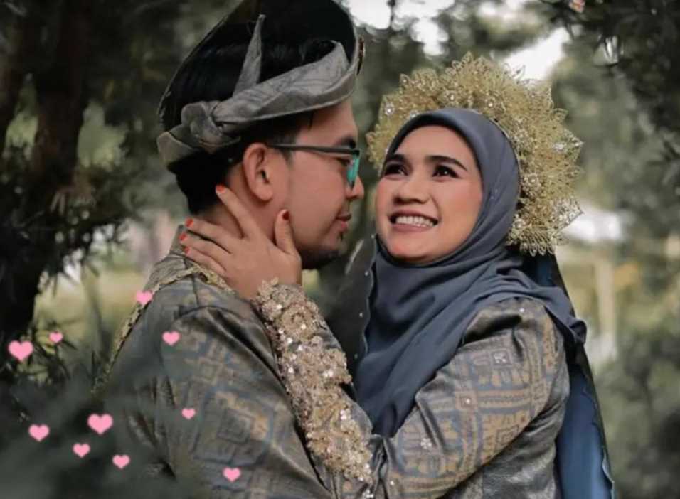 Anak dara Ina tu sebijik muka Ina. Tinggi pula ikut arwah Suhaimi.. ” – Komen Netizen ...